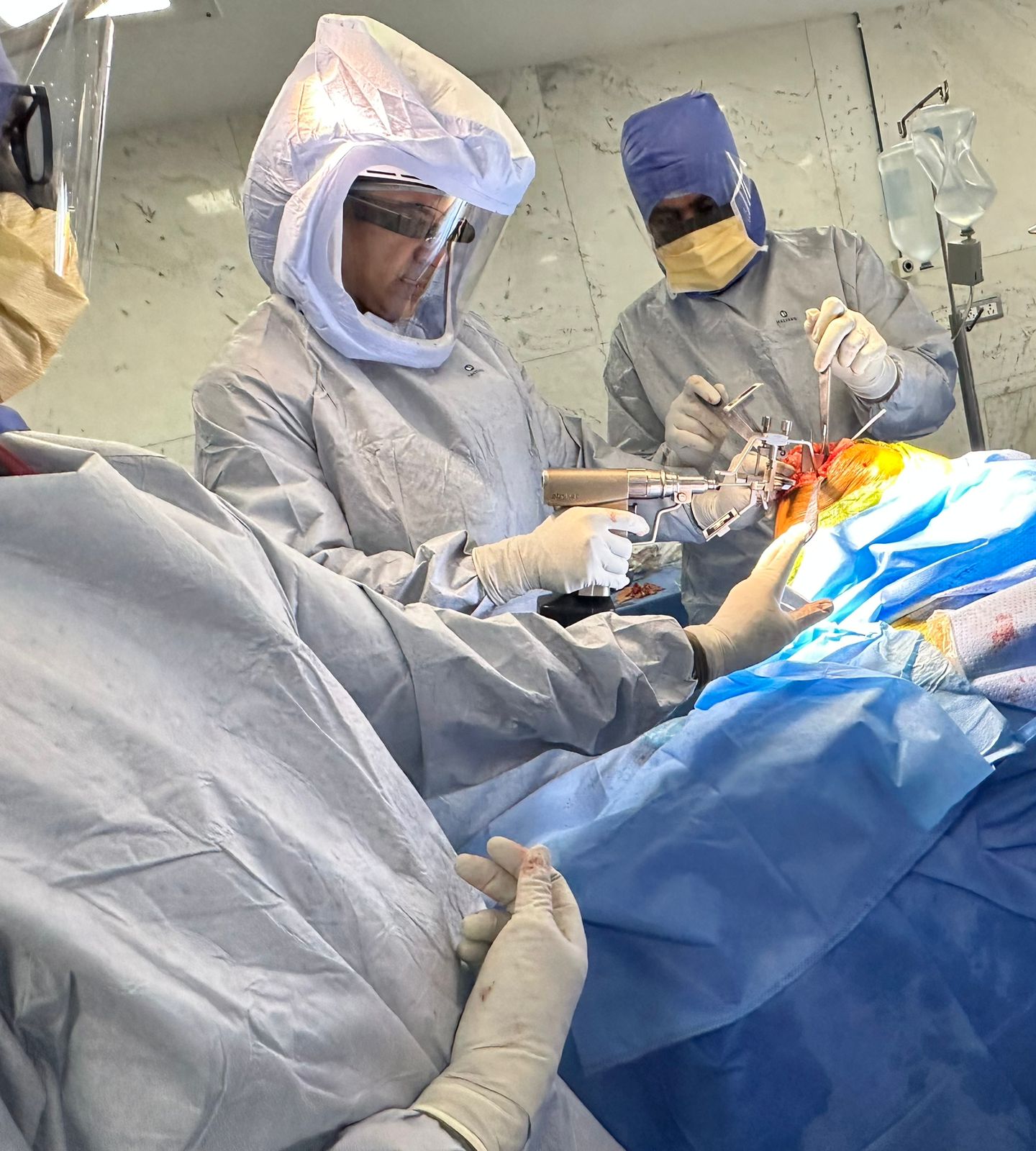 Dr Sunil Kini - Specialist Hip and Knee Surgeon